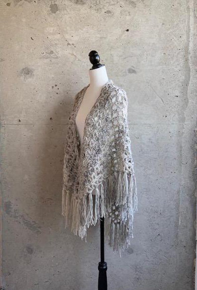 Shawl Womens Small Medium Gray Cream White With Sparkle Beautiful and ...