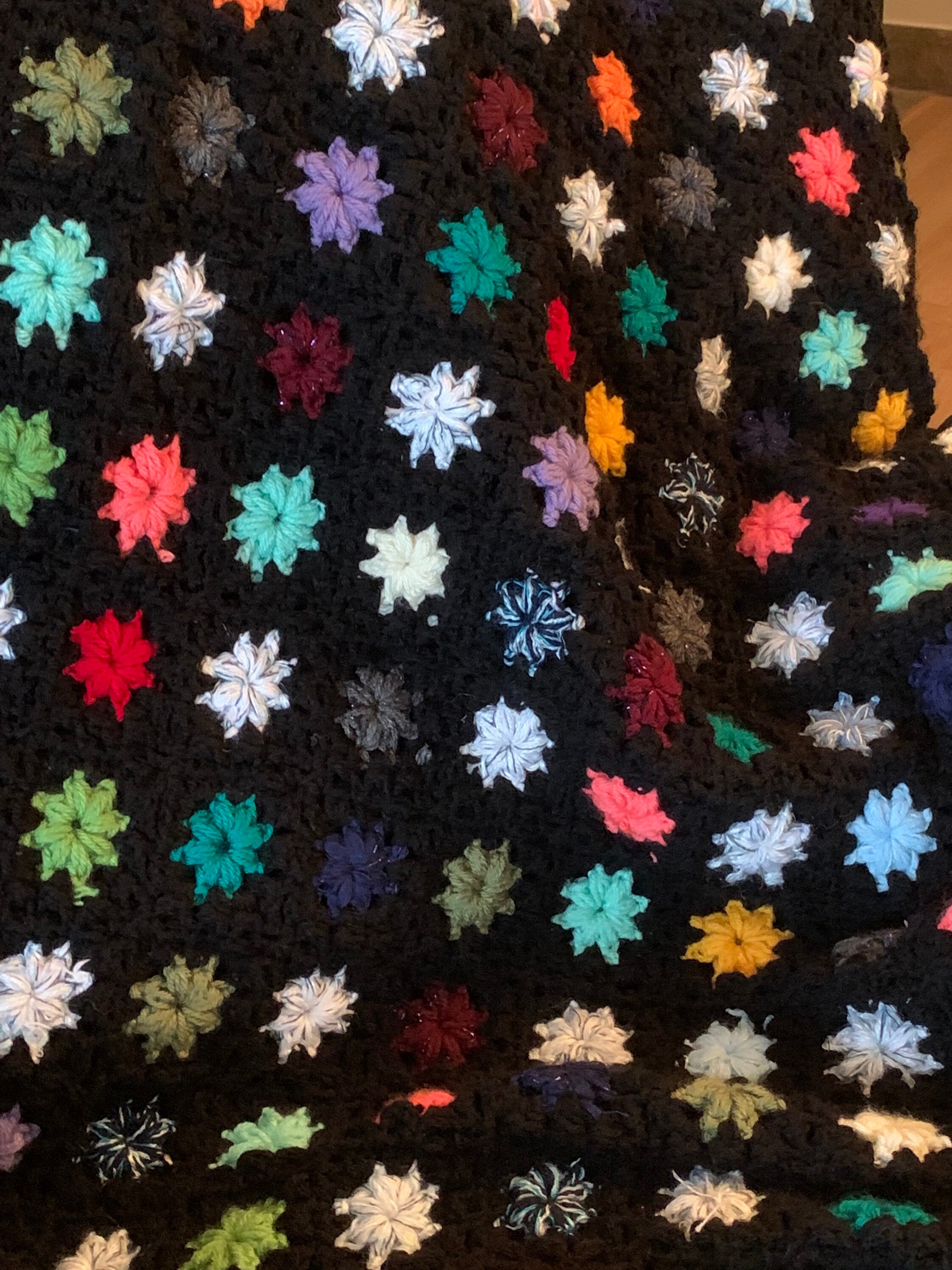 Reversible Black Mini Snowflakes. Throw Blanket - Etsy