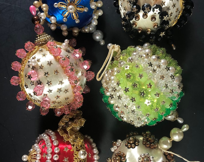 Sequin Push Pin Jeweled Christmas Ornaments Hand Made 1970s Jeweled ...