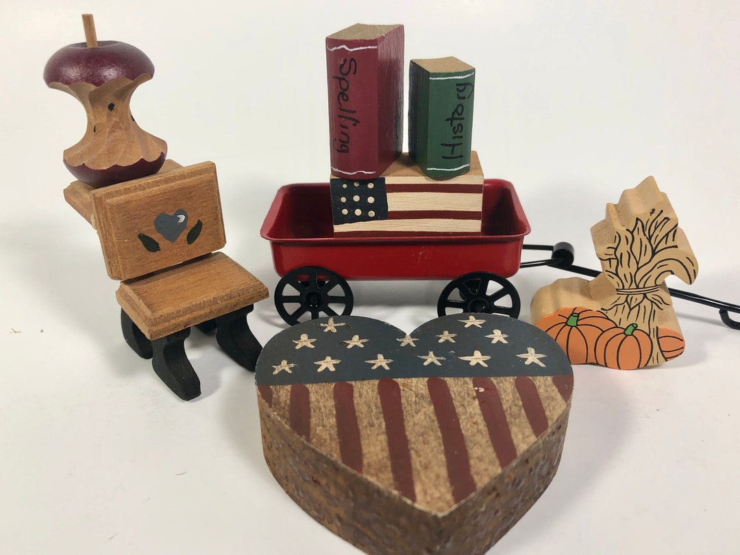 Patriotic Miniatures School Autumn Fall Theme Wooden Folk Art Excellent ...