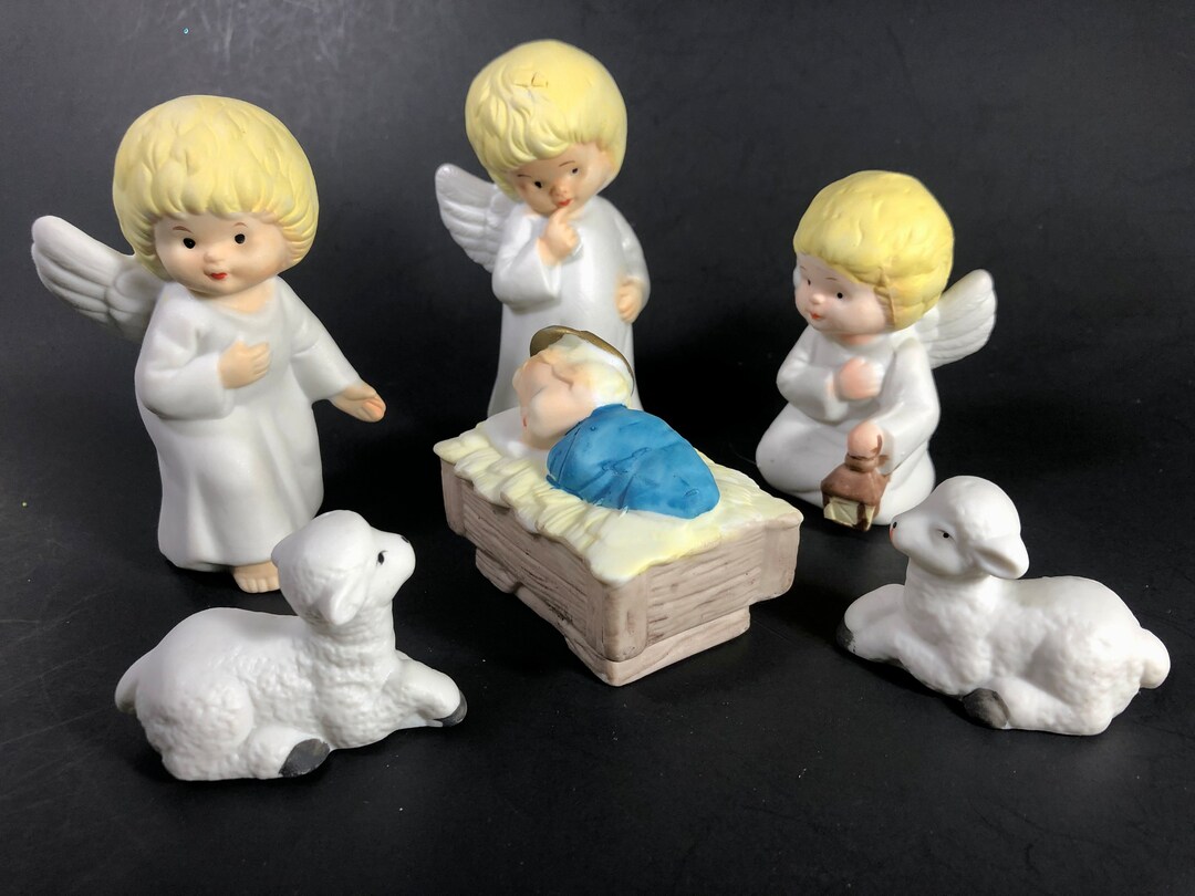 Angels Watching Over Baby Jesus Nativity Taiwan Porcelain Mint ...