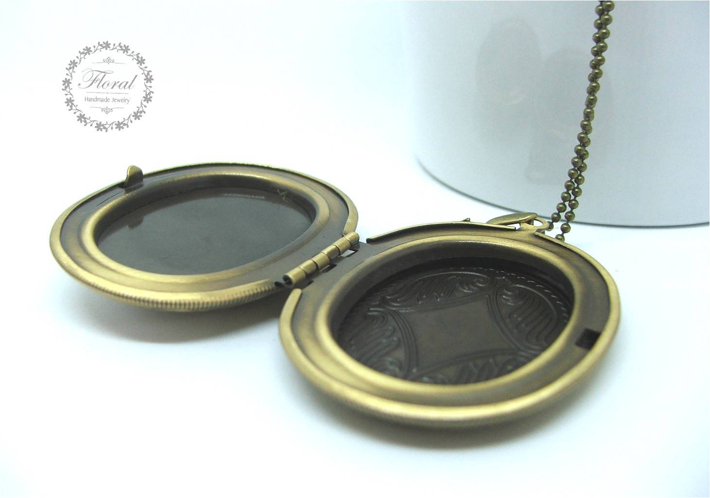 Personalized Multi photo locket Secret message locket Large | Etsy