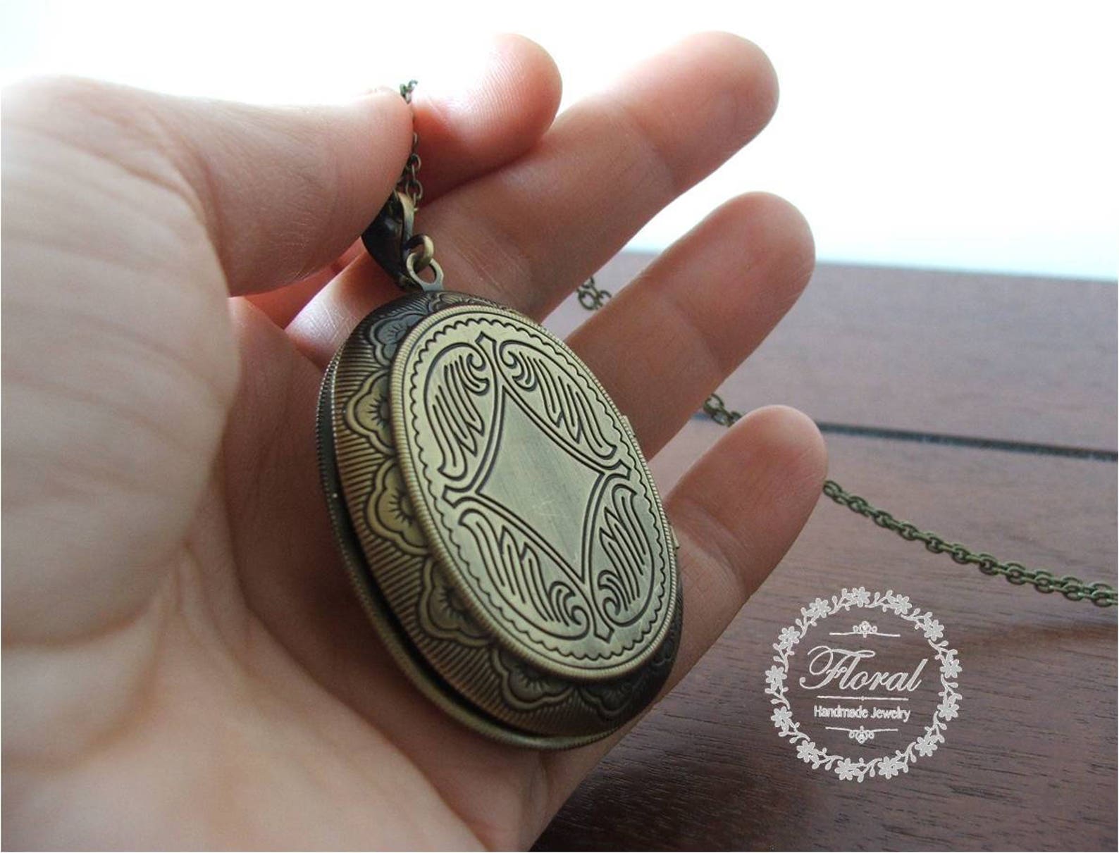 Daisy Locket Necklace Mothers Day Gift From Daughter - Etsy