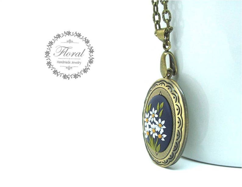 Tiny Daisy Flower Locket Necklace for Photo Locket Pendant - Etsy