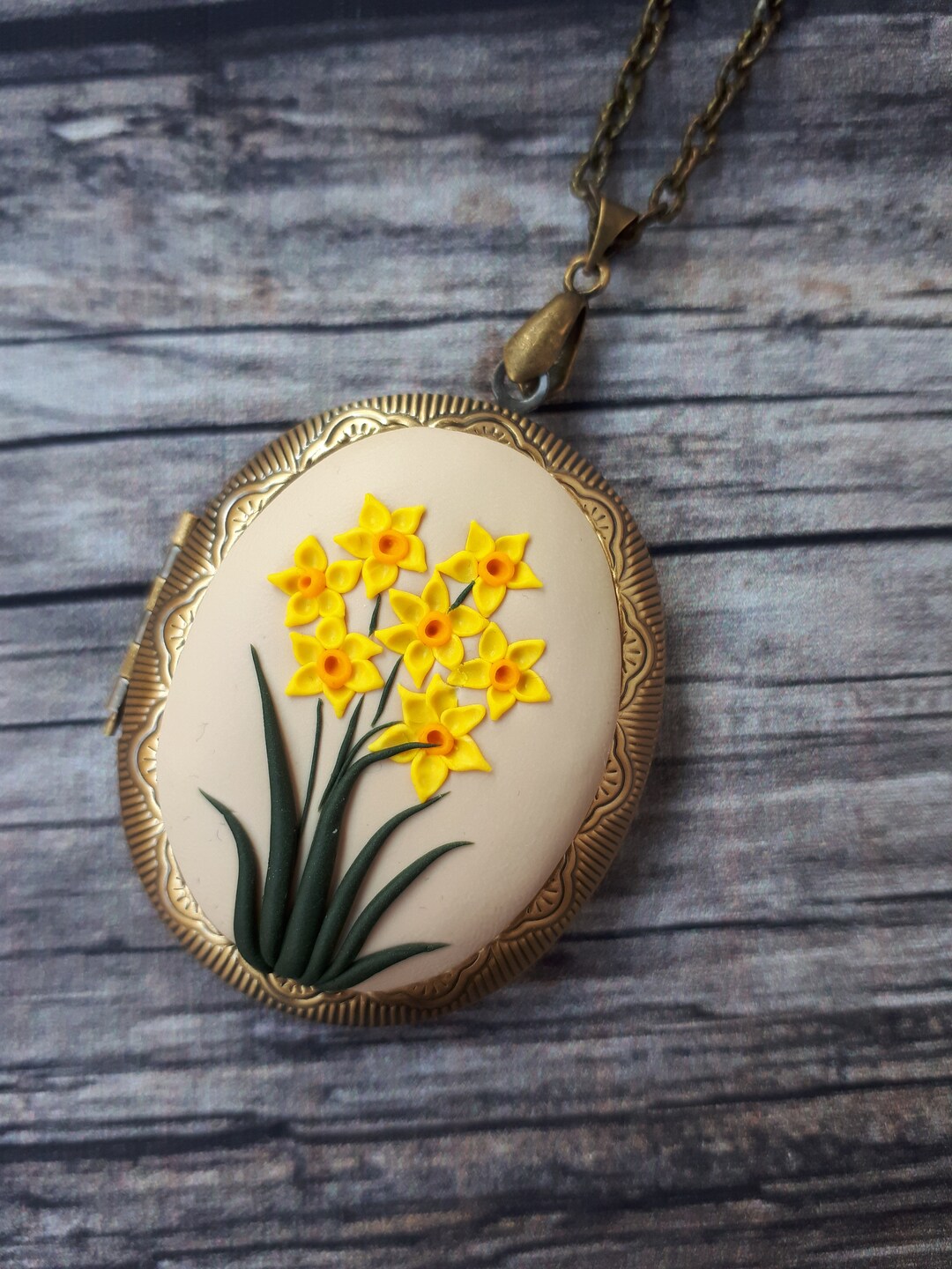 Yellow Daffodil Locket Necklace for Mom, Photo Locket With Message - Etsy
