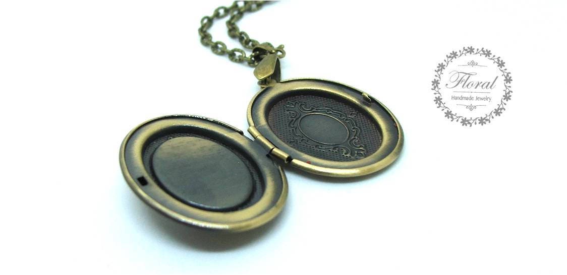 Tiny Daisy Flower Locket Necklace for Photo Locket Pendant | Etsy