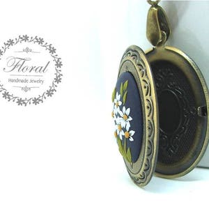 Tiny Daisy Flower Locket Necklace for Photo Locket Pendant, Step Mom ...