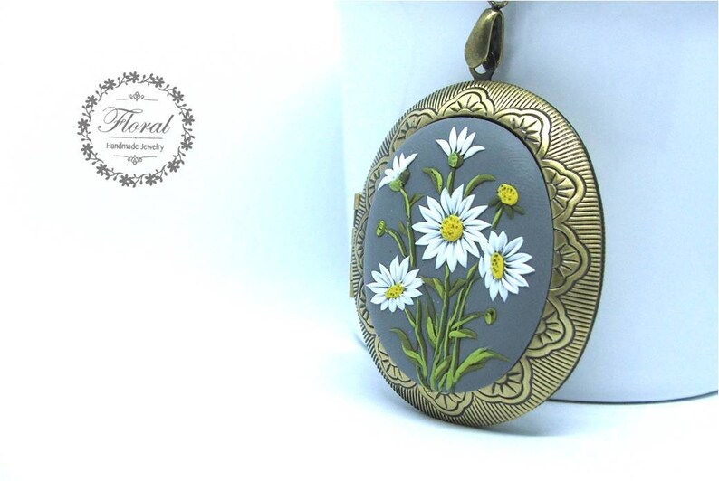 Daisy Locket Necklace Mothers Day Gift From Daughter - Etsy