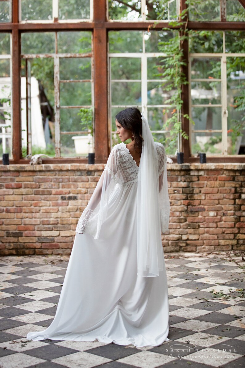 BRIDAL BOUDOIR ROBE Wedding Day Gown for Photo Shoot off | Etsy