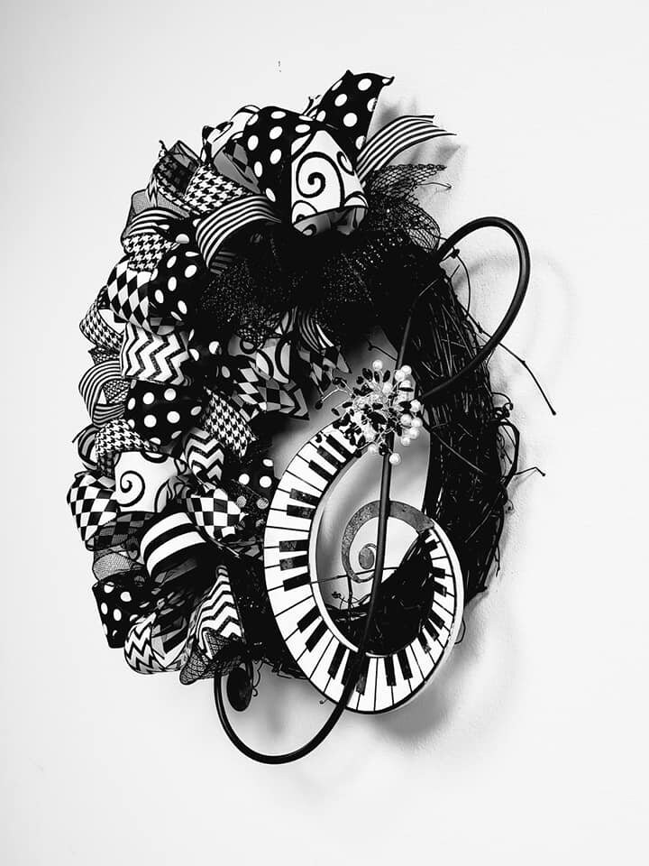 Black and White Deco Mesh Wreath, Music Lover's Wreath, Black and White ...