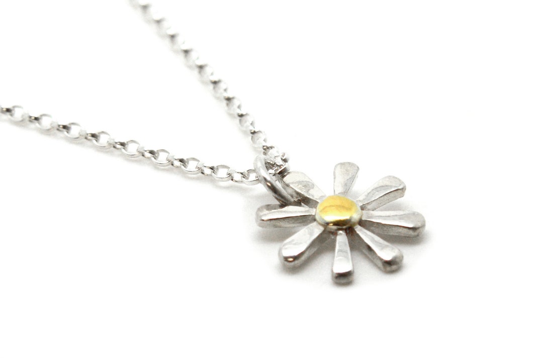 Sterling Silver Daisy Pendant. - Etsy