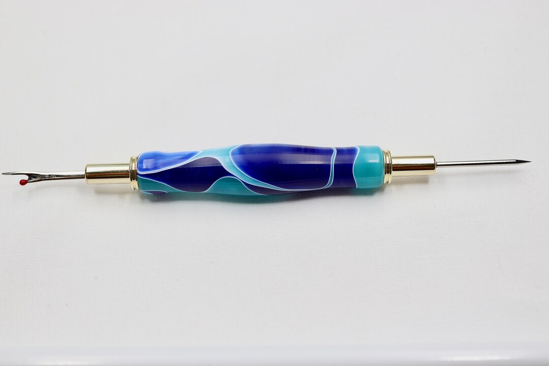Seam Ripper & Stiletto in Gold (water) - Etsy