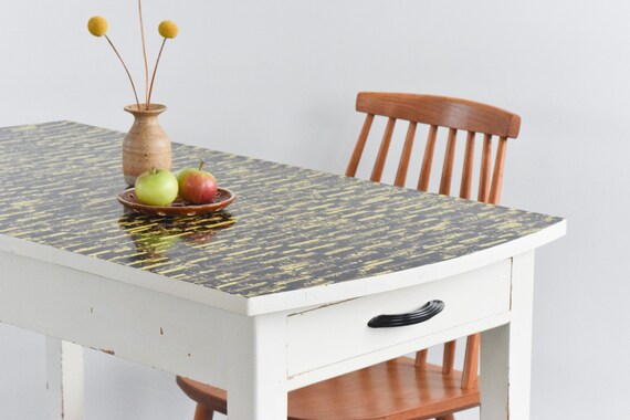 New formica table store
