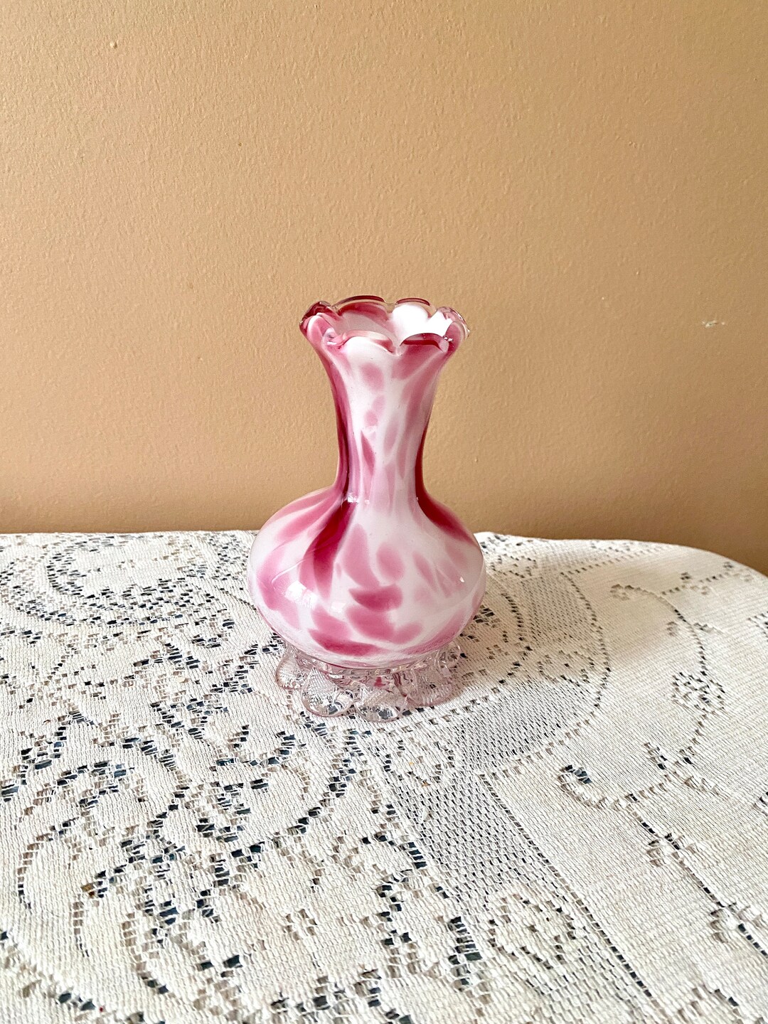 Vintage Pilgrim Glass Vase - Etsy