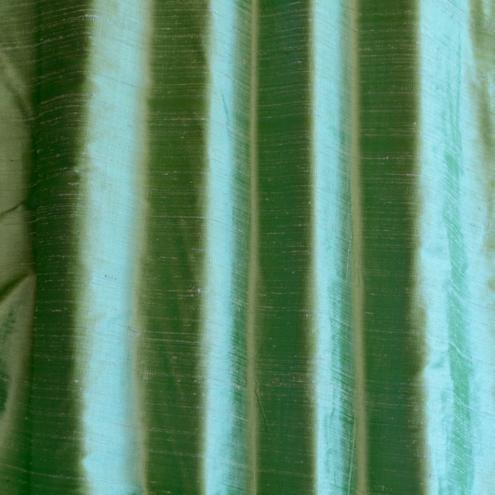 Iridescent Pigment Green Dupioni Silk 100% Silk Fabric | Etsy
