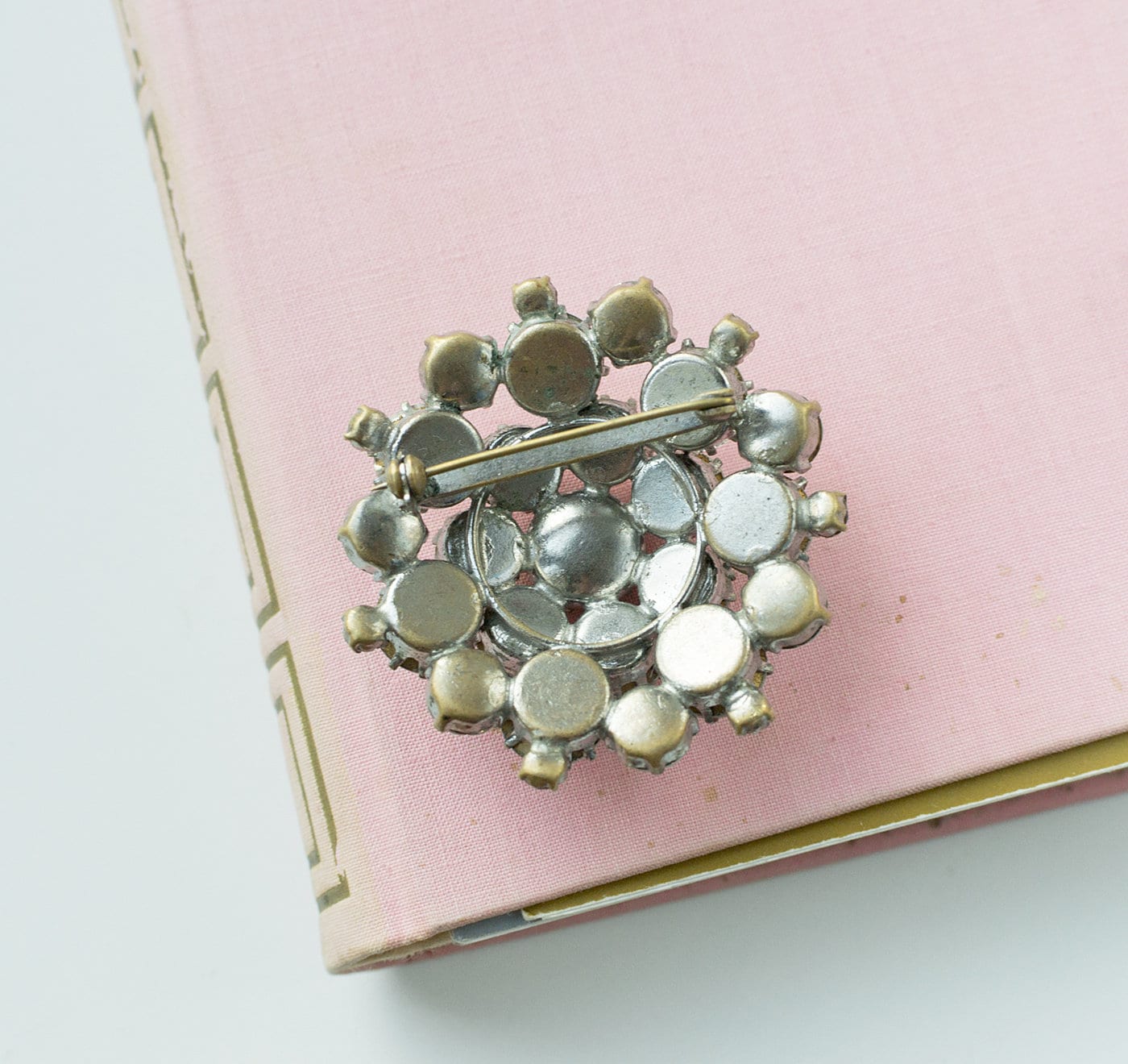 Vintage Tschechische Brosche 60er Jahre, Glas kristallisiert Strass ...