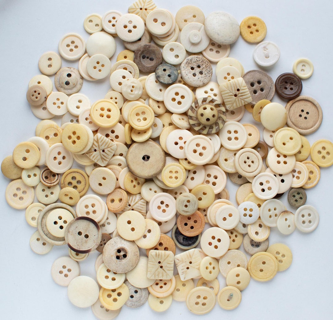 Mix of 200 Pcs Vintage Natural Bone Buttons, Underwear and Clothes ...