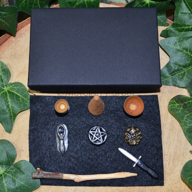 Mini Travel Altar Set in Black Box, Witches Altar Set, Wiccan Altar Kit ...