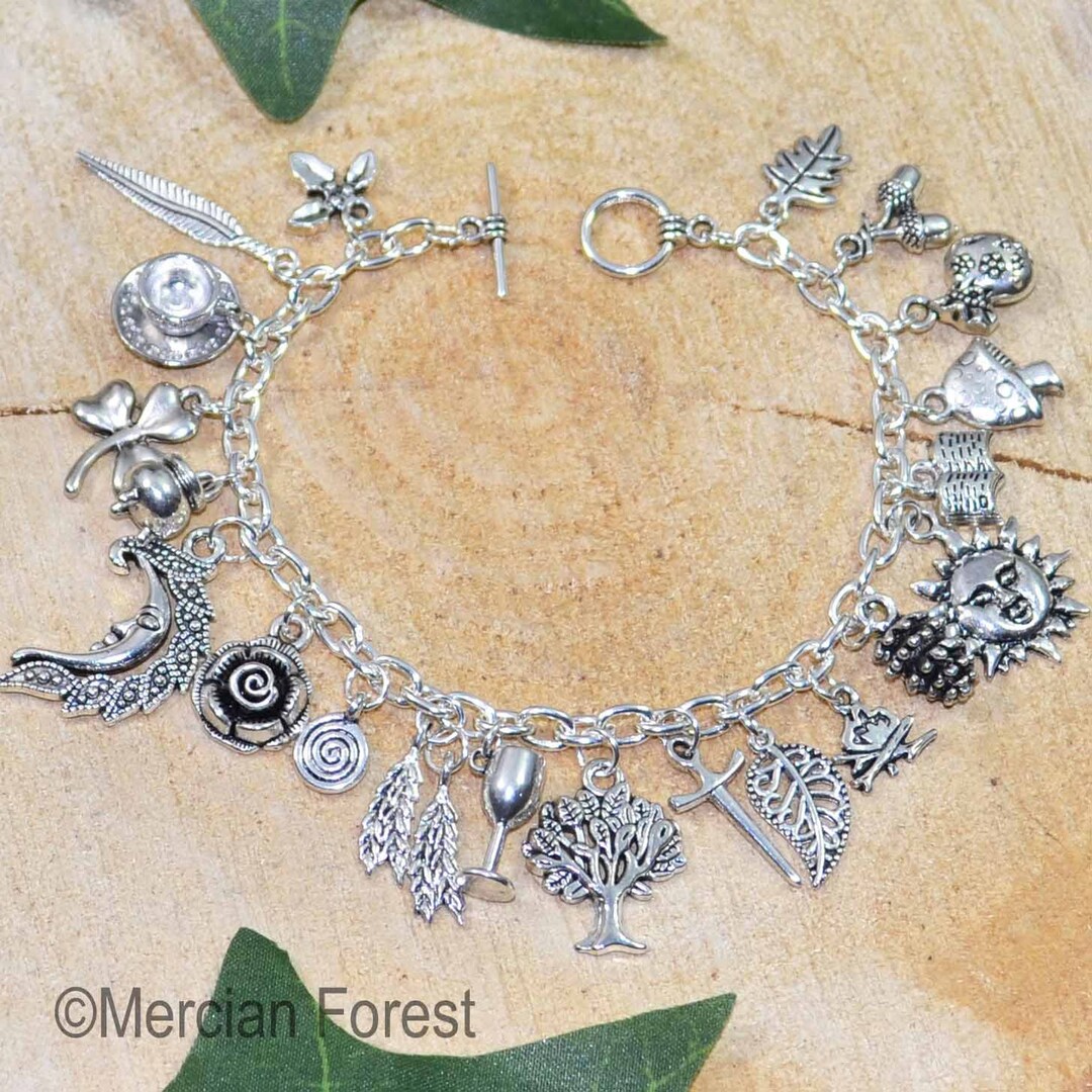 Hedge Witch Charm Bracelet Witches Charm Bracelet Pagan - Etsy 日本