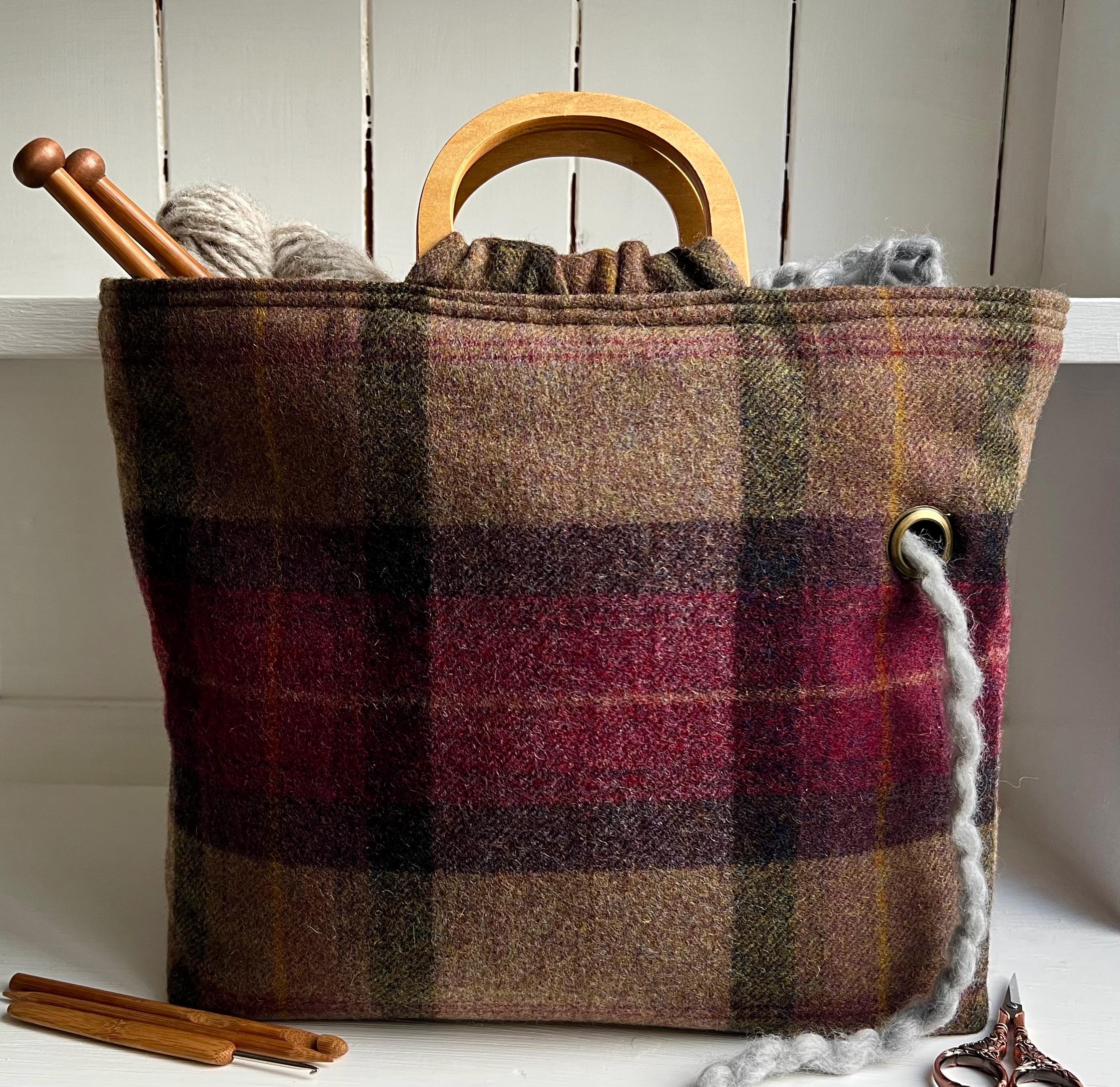 British Wool Craft Project Bag: British Brick Plaid, Wooden Handles, 9 ...