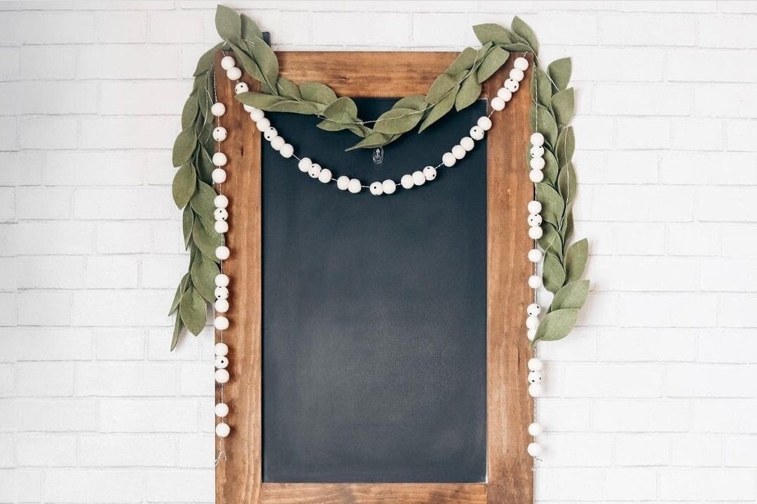 Simple White Garland | White With Black Polkadots | Black & White Felt ...