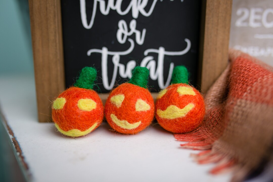 Felt Jack-o'-lantern Pumpkins: Halloween Decor, Fall Table Scatter - Etsy