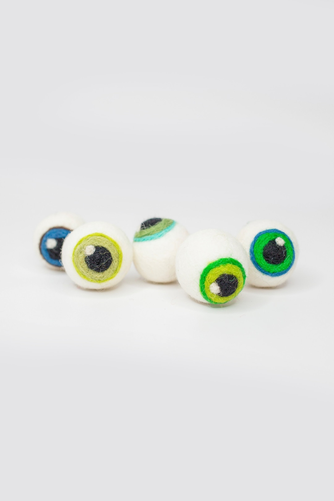 Handmade Wool Felt Monster Eyeballs: Halloween Garland Decor - Etsy