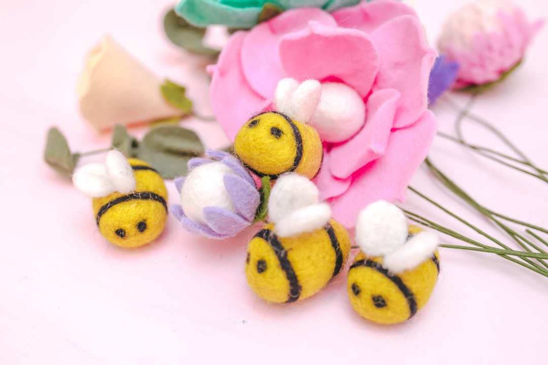Hand-felted Wool Bees: Spring Garland Decorations - Etsy