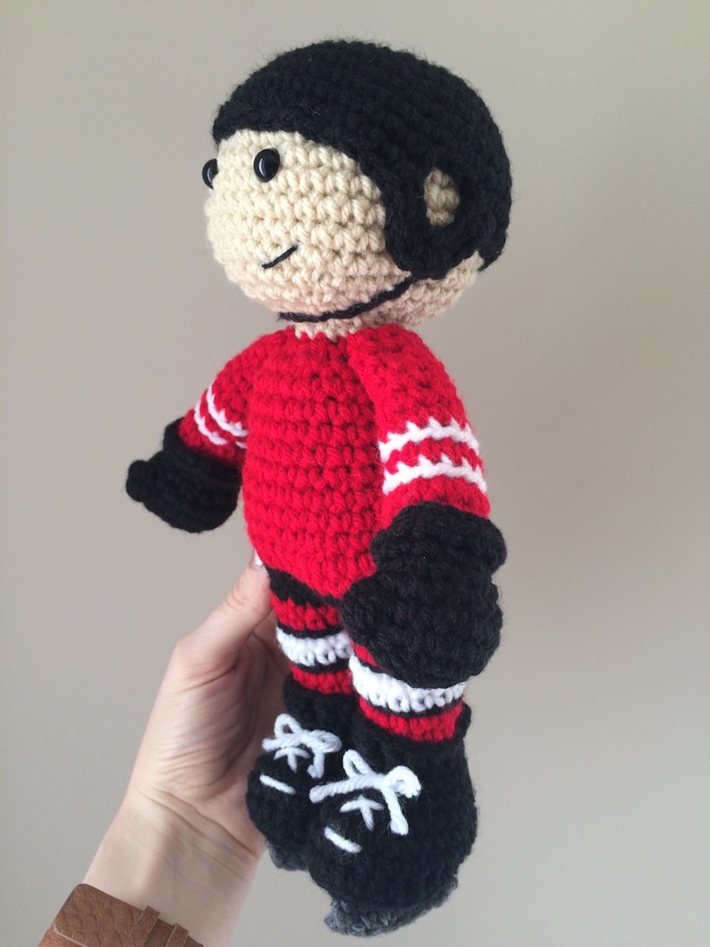 CROCHET PATTERN: Hockey Player Amigurumi Crochet Pattern - Etsy Canada