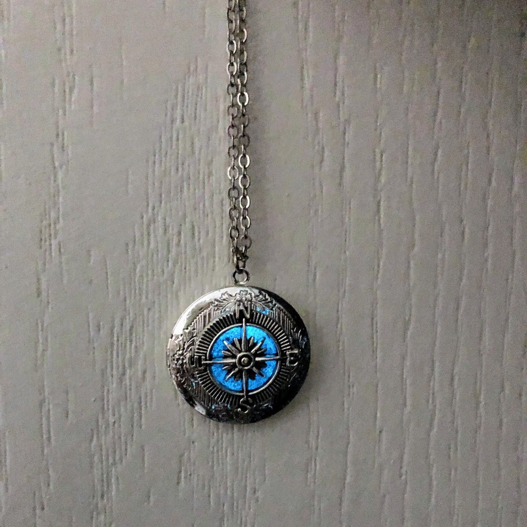Glow in the Dark Compass Locket Necklace, Glowing Compass Necklace ...