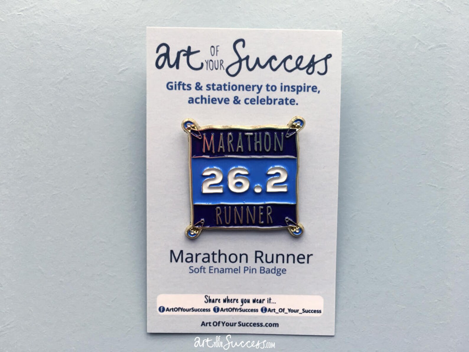 Marathon Runner Enamel Pin Badge marathon gift gift for | Etsy