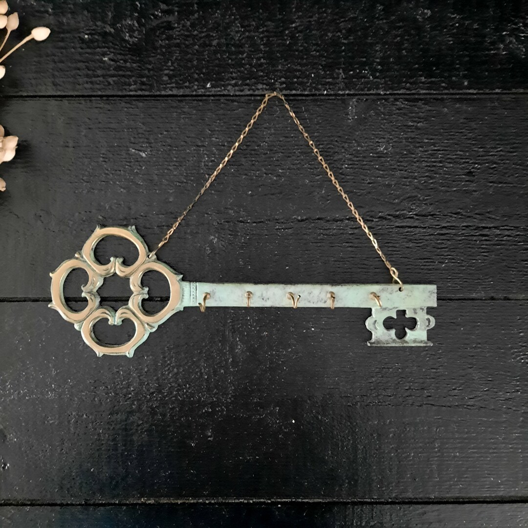 Skeleton Key Holder Brass With Bronze-effect, Country Cottage Wall Coat ...