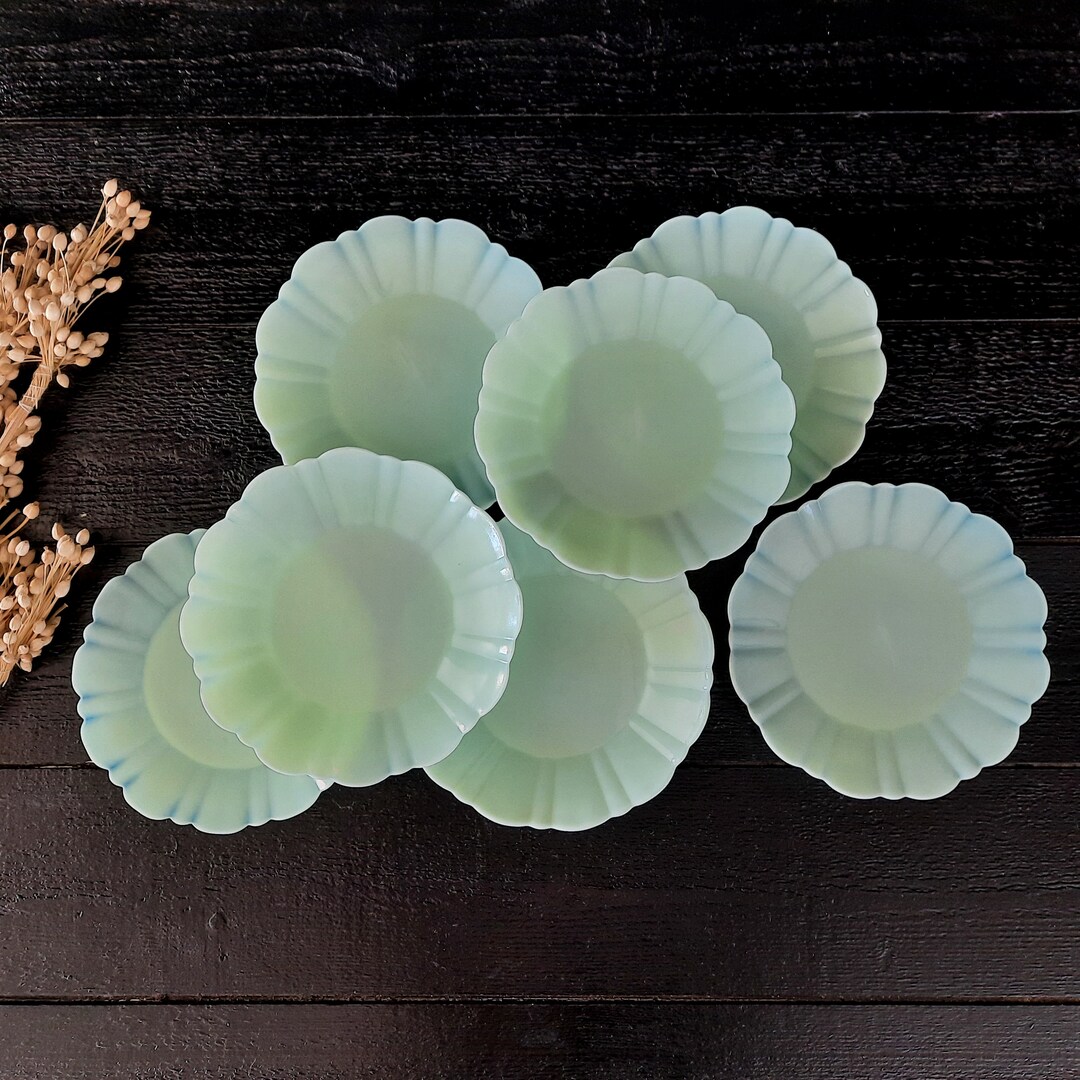 Set of 7 French Vintage Green Jadeite Salad or Dessert Plates 1960s ...