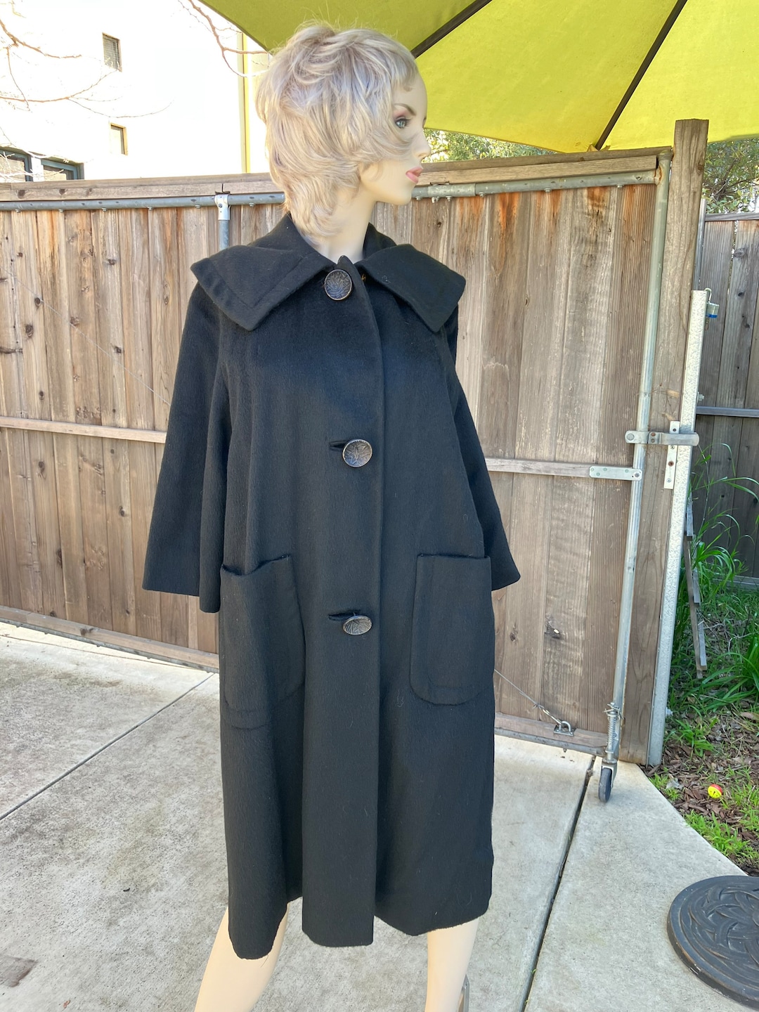 Black Unique Button Vintage Car Coat Jacket 1960s 1950s Pilgrim Collar ...