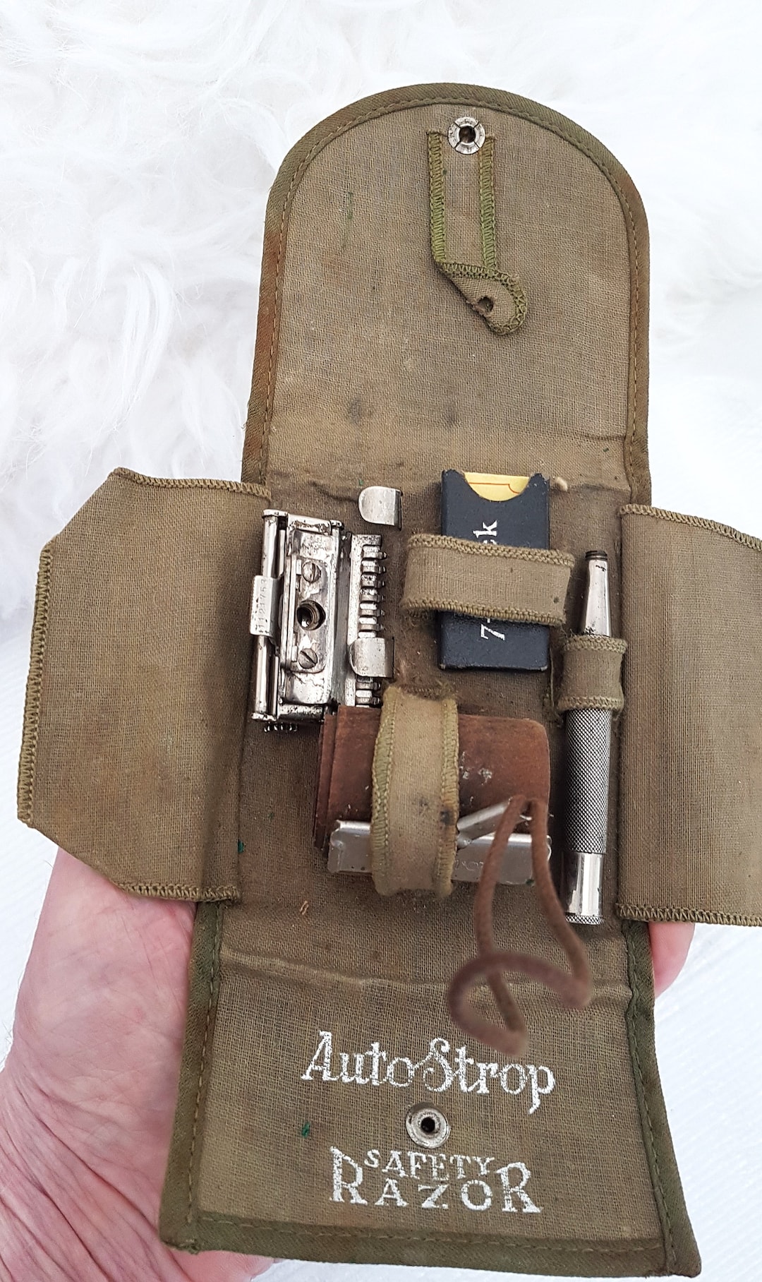 WW1 Soldiers Military Issue Field Shaving Kit, in Original Canvas ...
