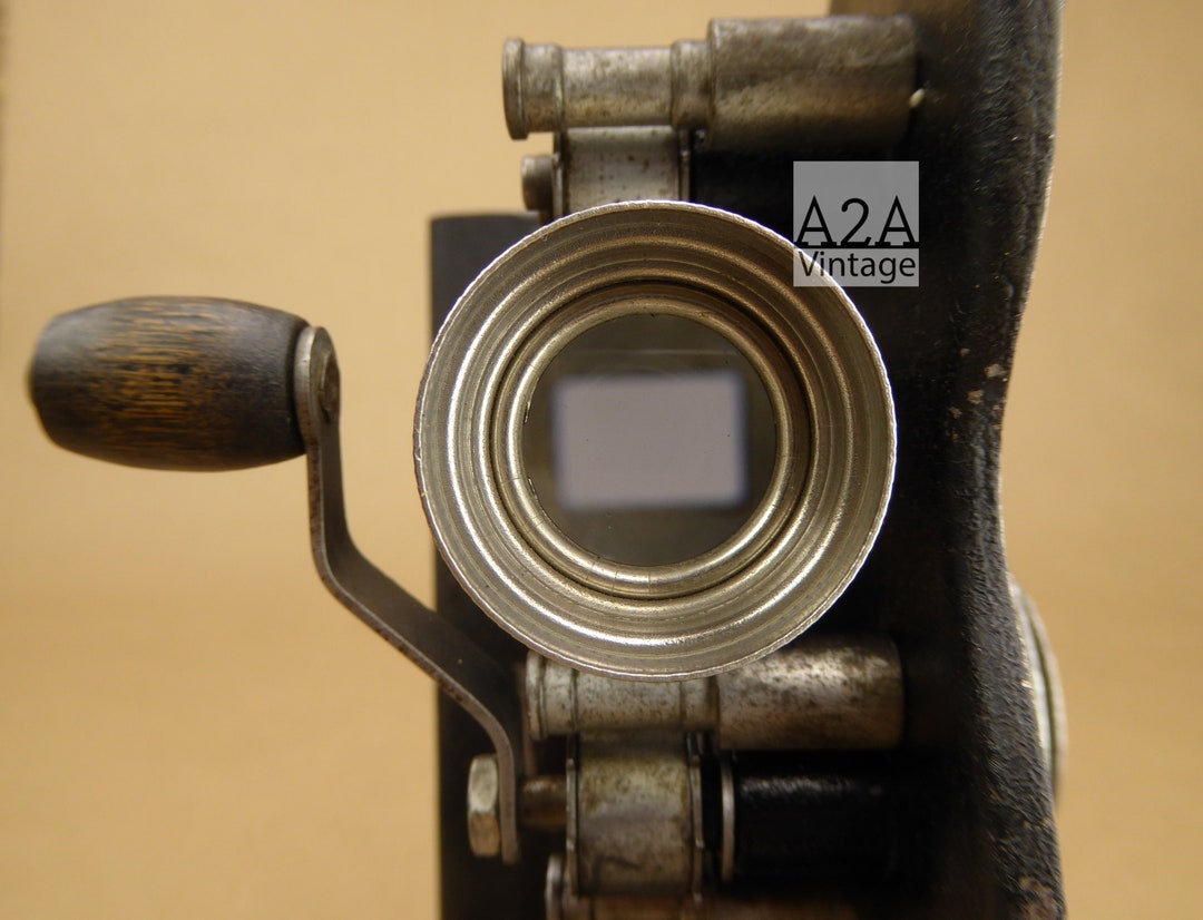 Keystone E-743 Moviegraph Hand Crank 16mm Movie Projector Unique 1930's ...