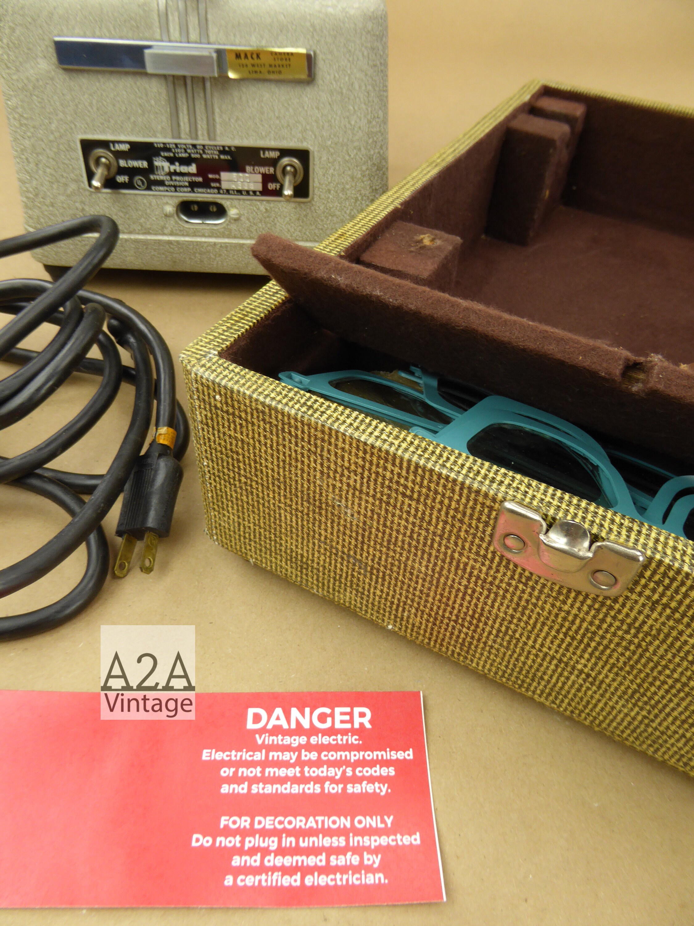 1950's Triad Stereo Slide Projector by COMPCO - Etsy