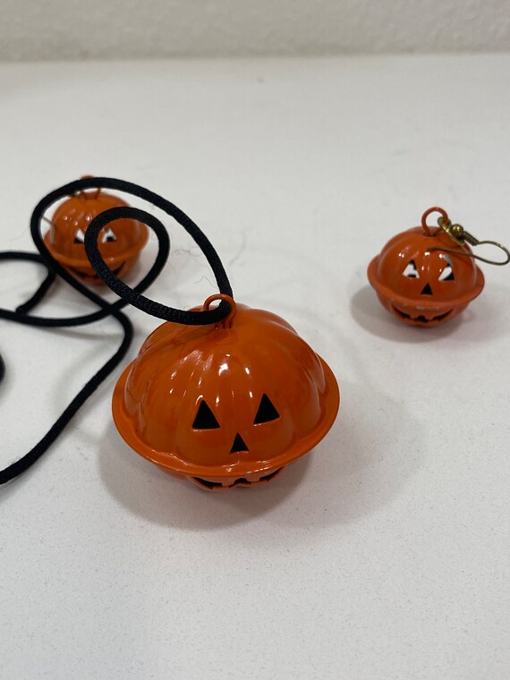 Vintage Halloween bell jewelry set, pumpkin bells, or… - Gem