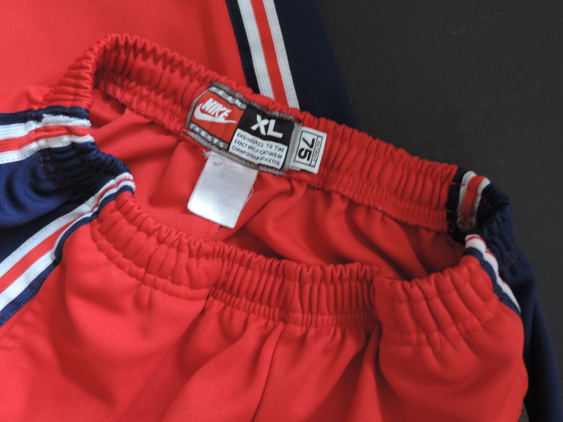 Vintage Detroit Piston Nike Basketball 1975 Team Throwback Poppers ...