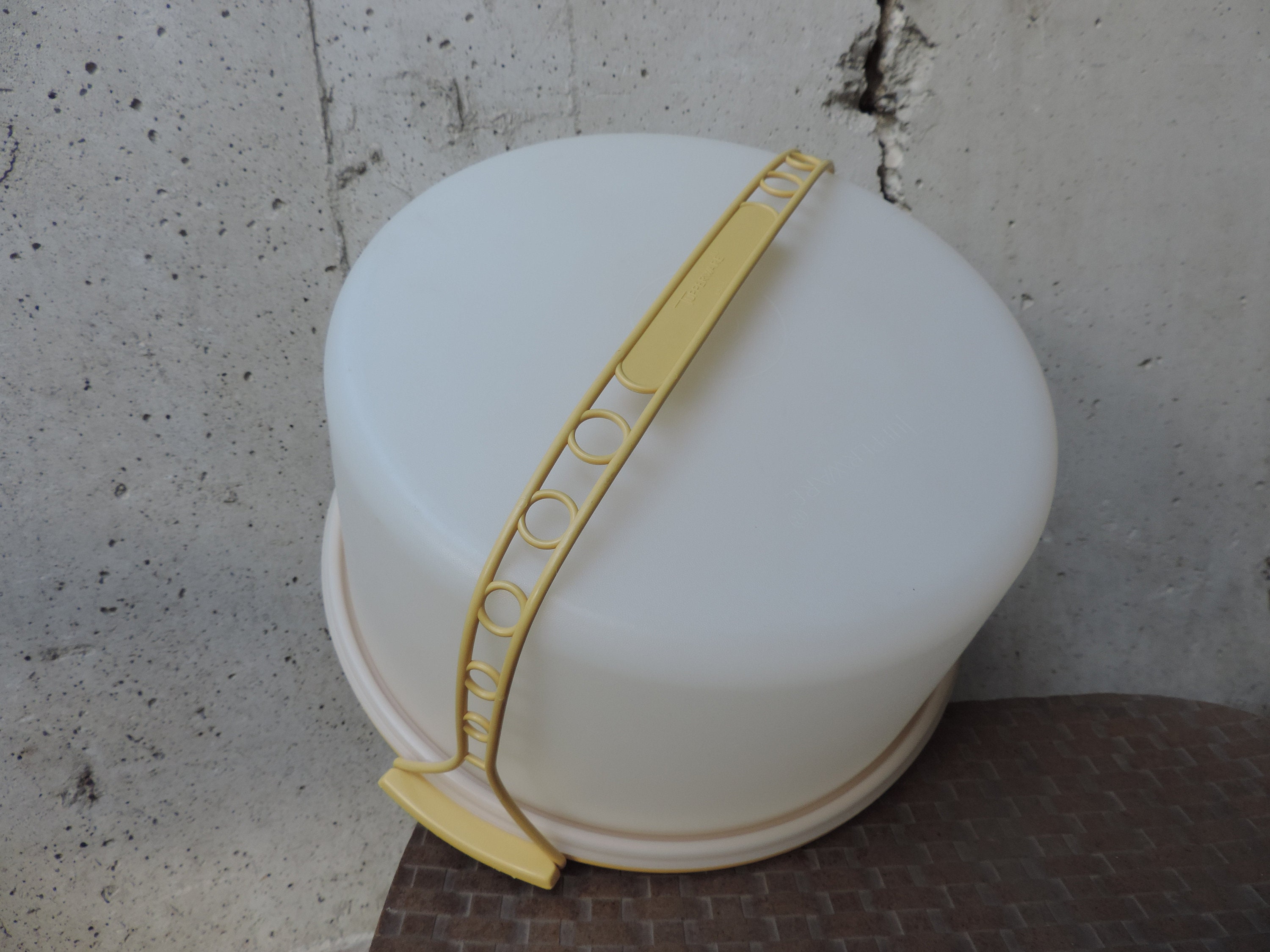 70's Tupperware Cake Server Tote Yellow Take Along Serving - Etsy