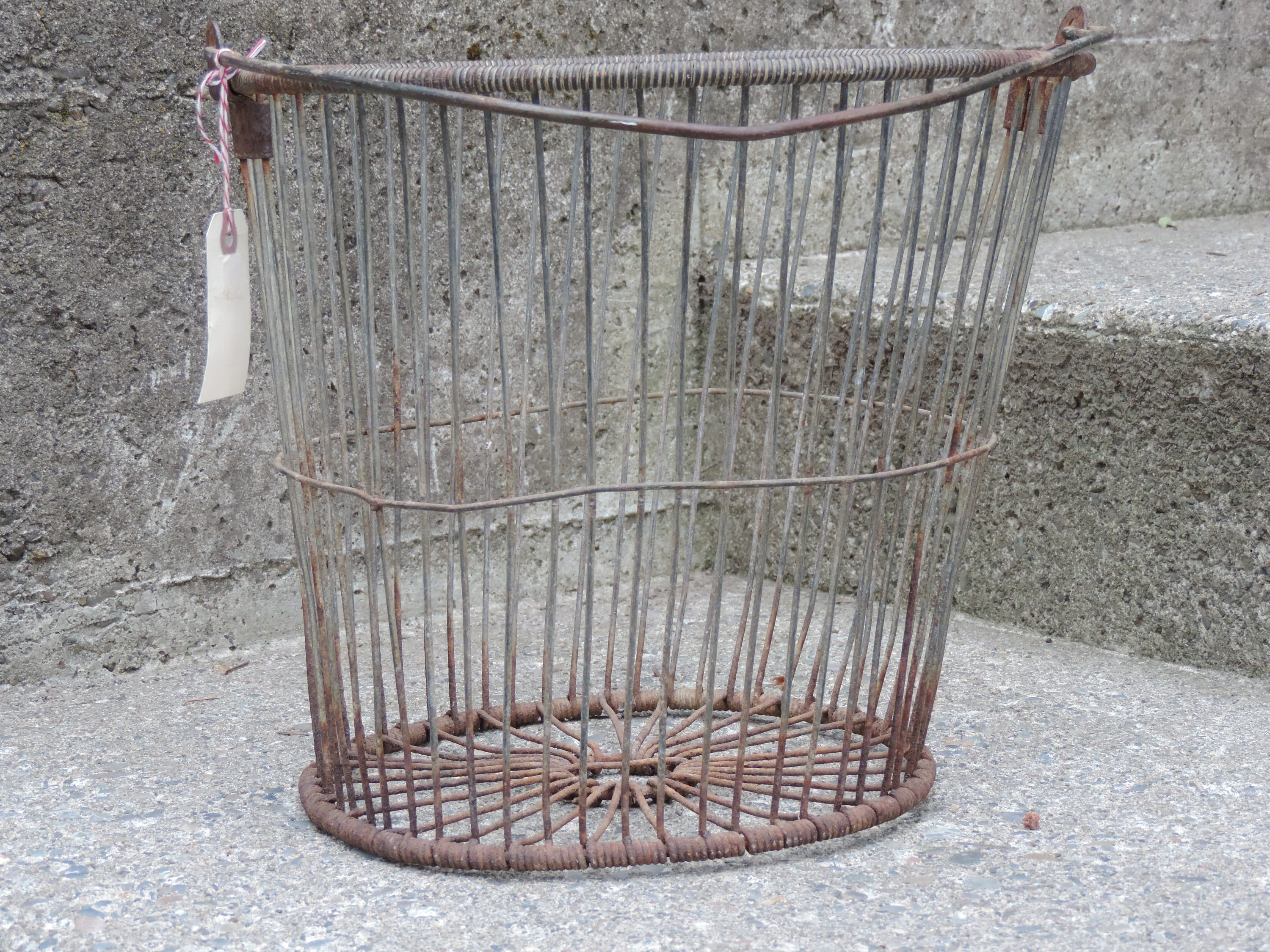 Vintage Wire Clam Basket Rustic Primitive Farmhouse Gathering Storage ...