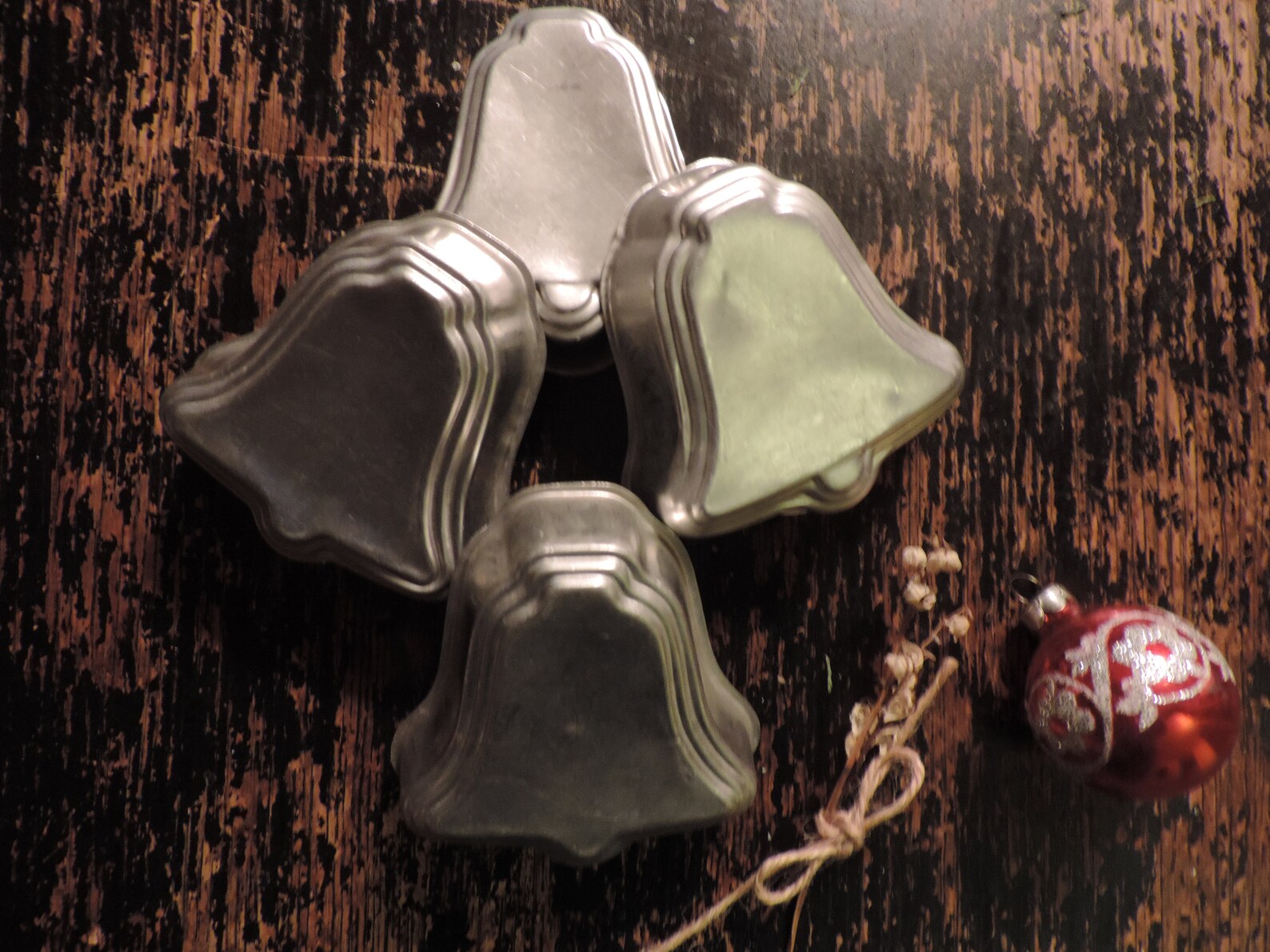 Vintage Cake Molds Bell Shaped Holiday Tins Jello Molds Set of - Etsy