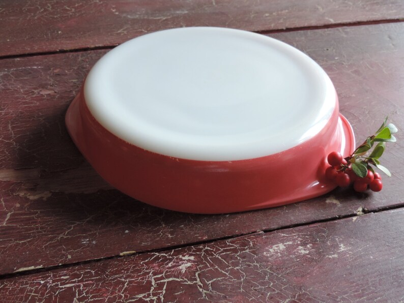 Pyrex Flamingo Pink Cake Plate Pyrex Ovenware Pyrex 8in. Round ...