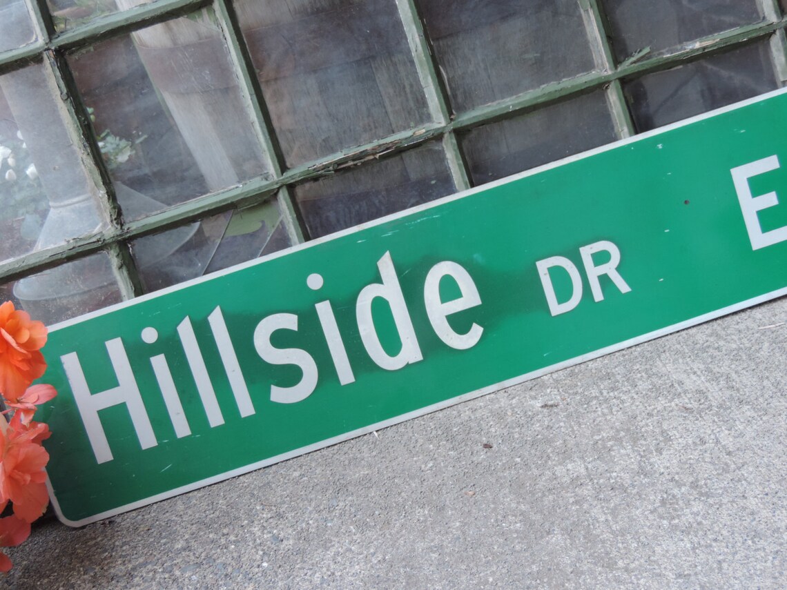Vintage Street Sign Hillside Dr. E Wall Hanging Industrial Decor Trendy ...