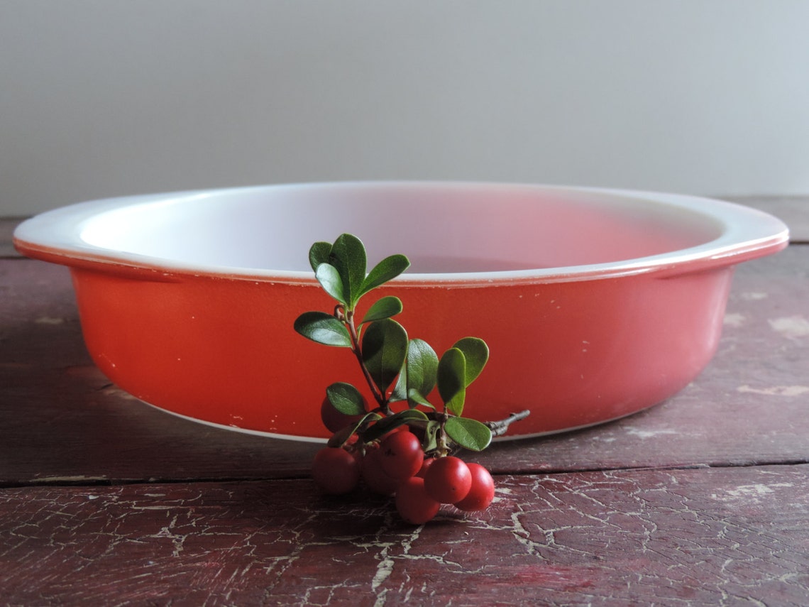 Pyrex Flamingo Pink Cake Plate Pyrex Ovenware Pyrex 8in. Round ...