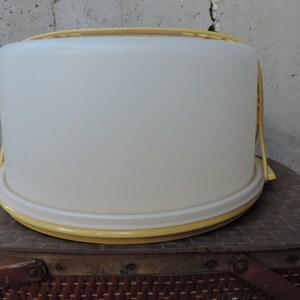 70's Tupperware Cake Server Tote Yellow Take Along Serving Storage ...