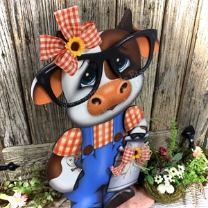 Farmhouse Centerpiece, Cow Decoration, Primitive Wooden Cow Shelf ...