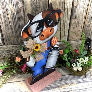 Farmhouse Centerpiece, Cow Decoration, Primitive Wooden Cow Shelf ...