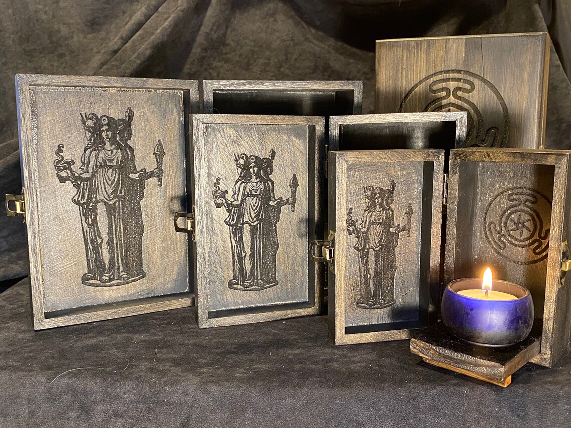 Hekate Portable Travel Altar Box - Etsy