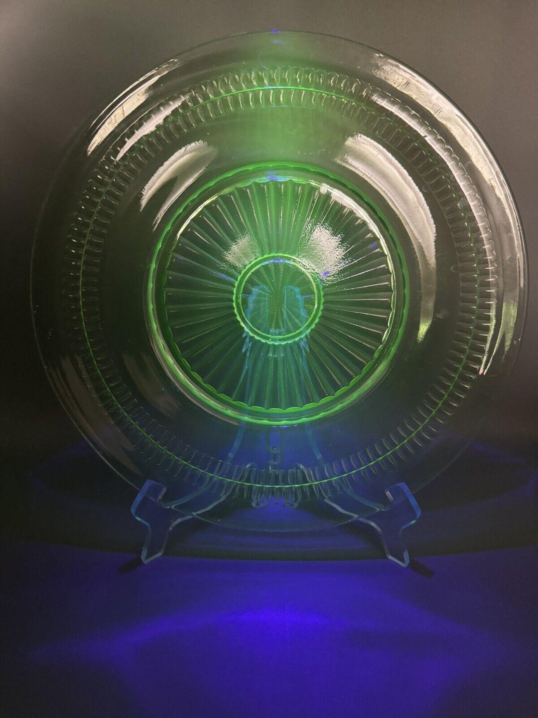 Vintage Uranium Green Glass Round Platter 11 1/2" Diameter Dish Plate ...